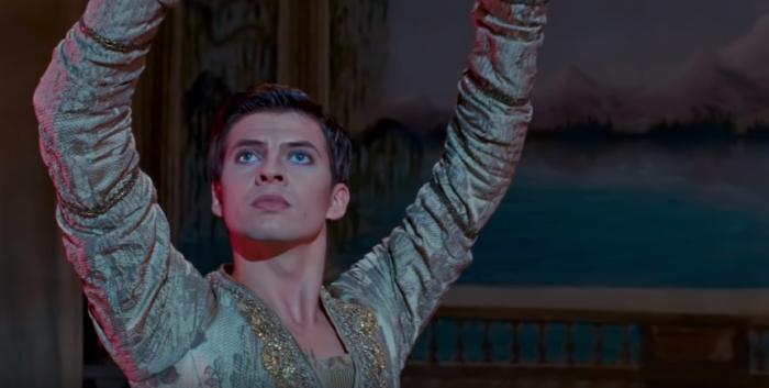 EL BAILARÍN: El triste sabor a cobre - La Cronosfera